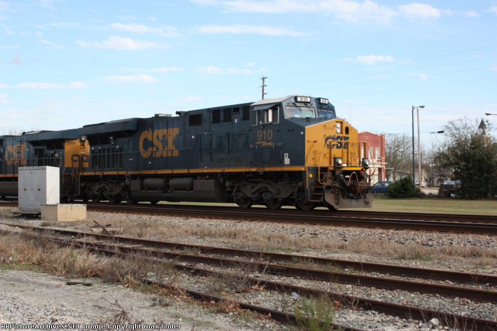 CSX 910